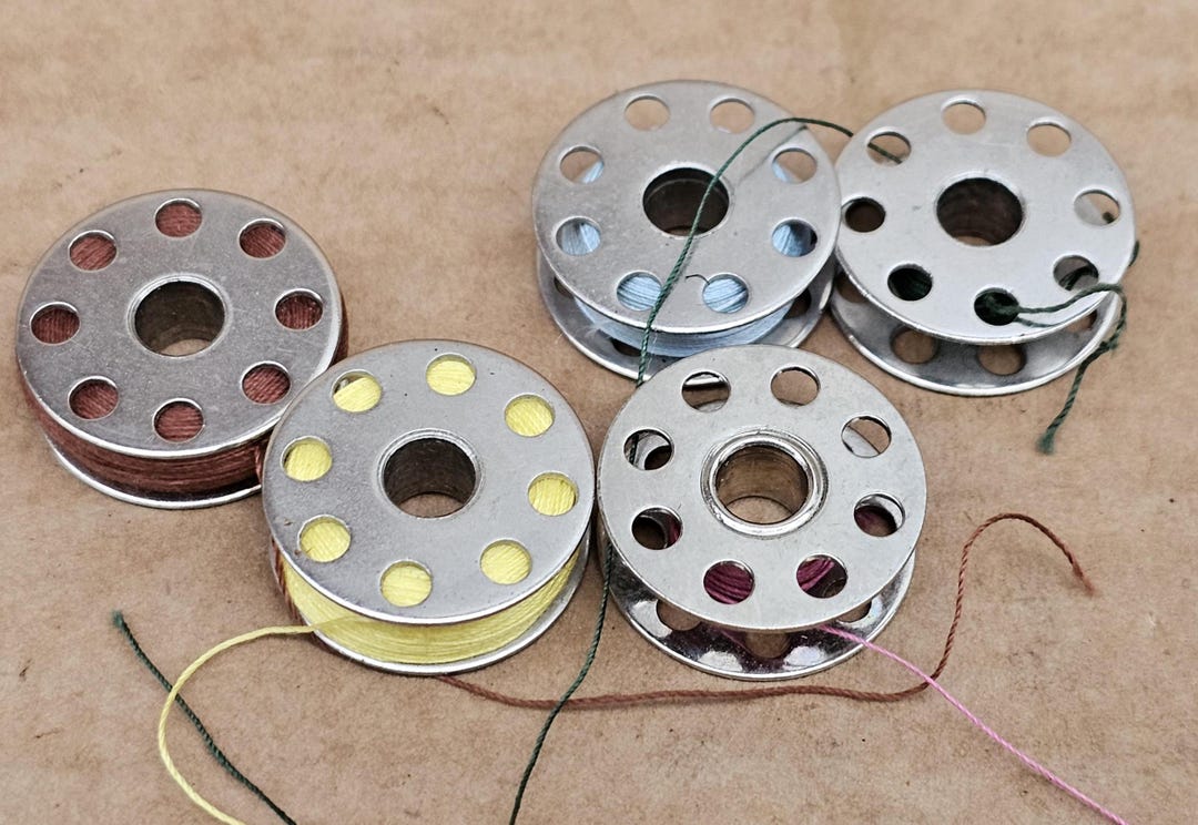 Vintage Singer 221 / 222K Featherweight Sewing Machine X 5 Bobbins, - Etsy