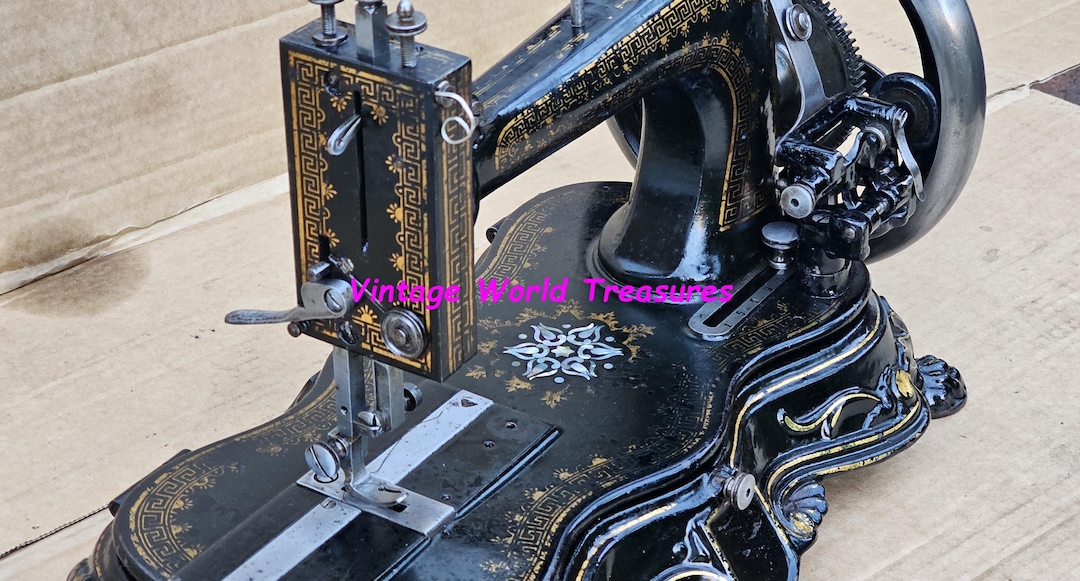 Junker & Ruh Lockstitch Antique Hand Crank Sewing Machine With Paw Feet ...