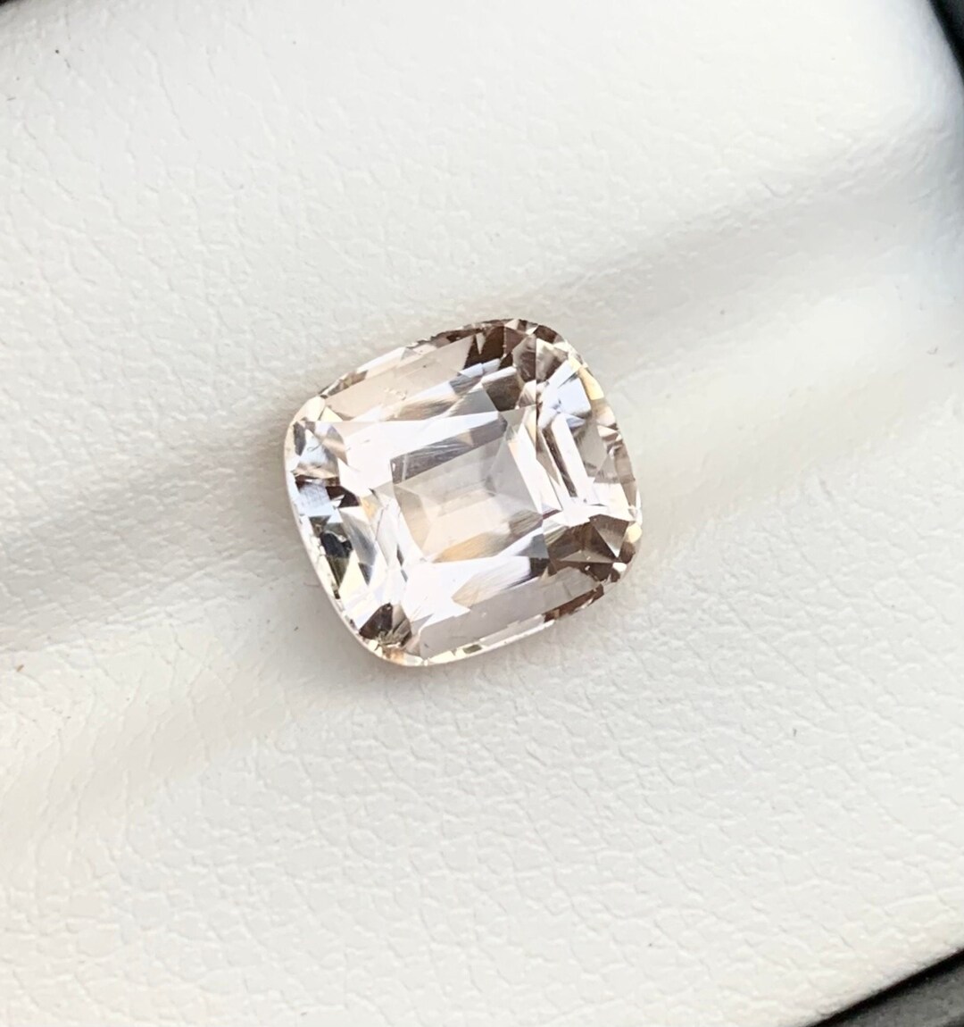 Natural Golden Topaz Cushion Cut Gemstone , Faceted Topaz Stone for ...