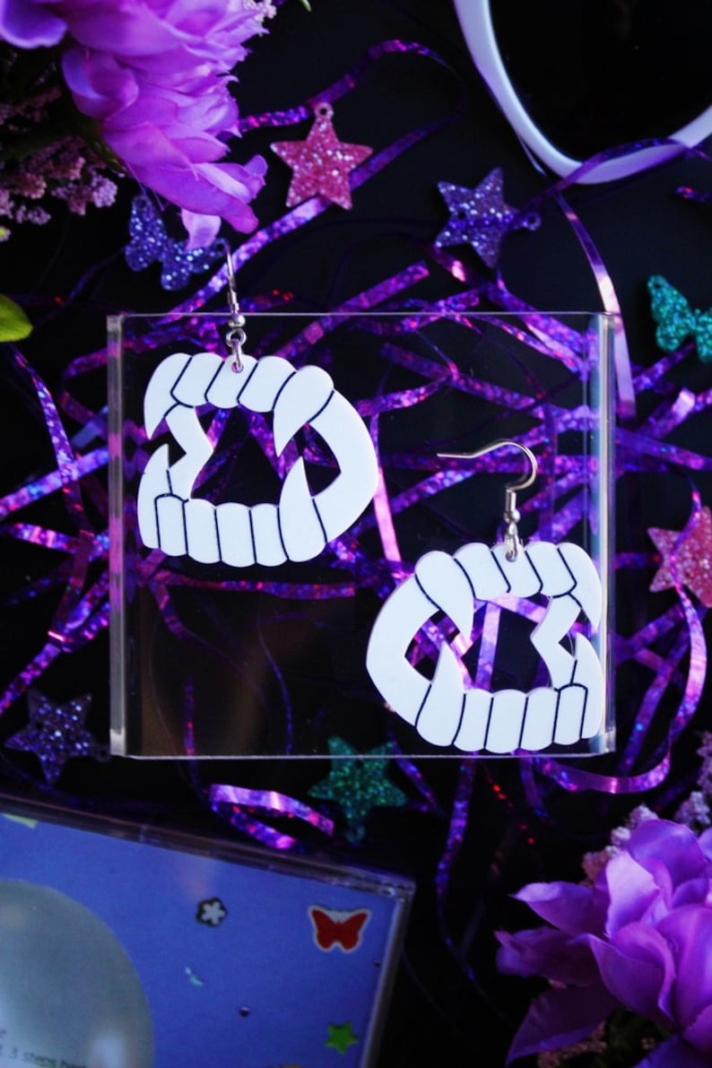 Olivia Rodrigo Vampire Teeth Earrings GUTS TOUR - Etsy