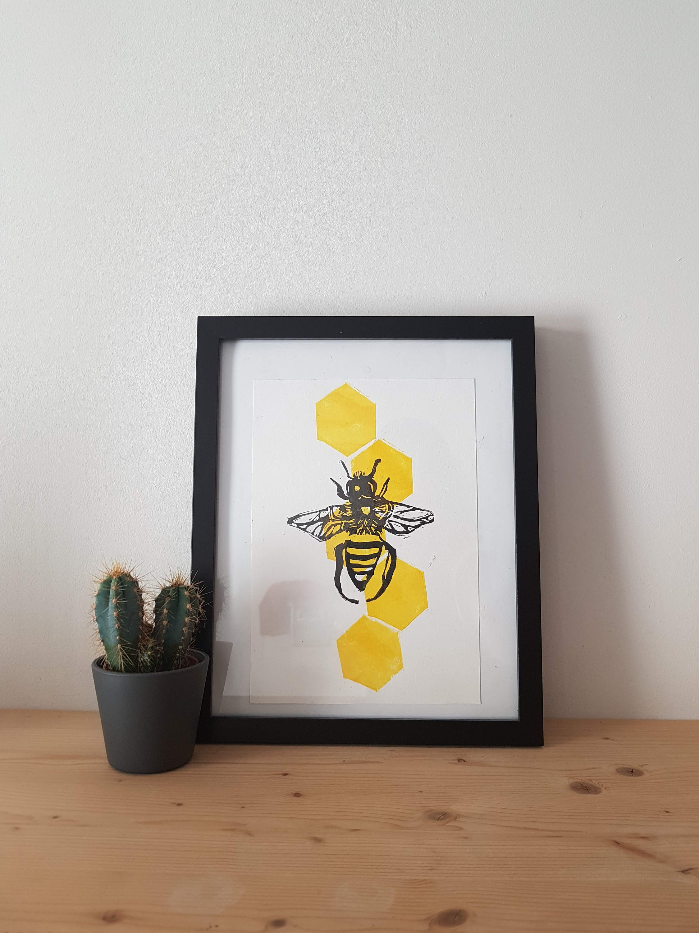 Yellow Honey Bee Wall Art Decor, Bee Honeycomb Poster, Gifts for Mom ...
