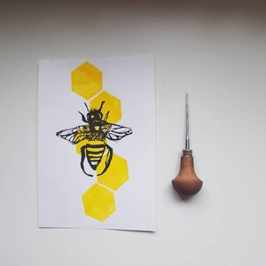 Yellow Honey Bee Wall Art Decor, Bee Honeycomb Poster, Gifts for Mom ...