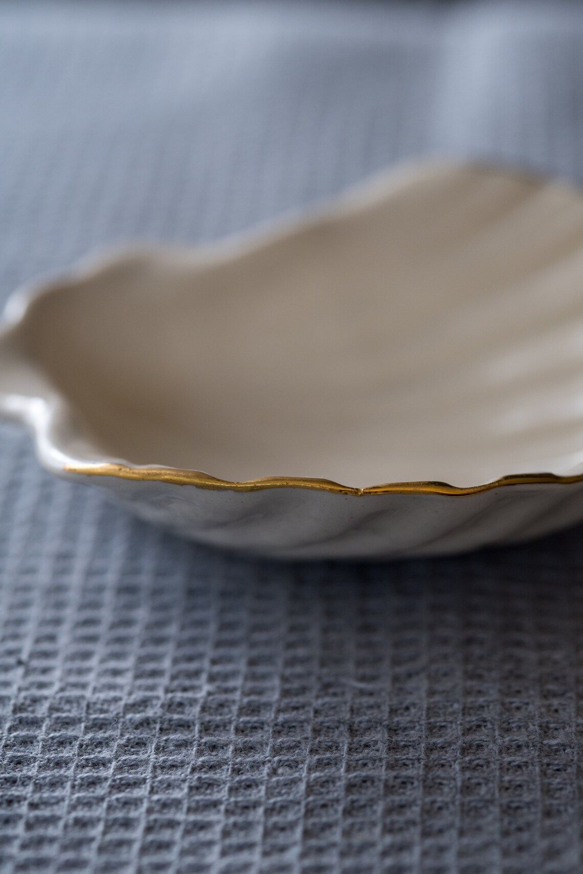 Ceramic seashell jewelry dish white & goldunique woman | Etsy