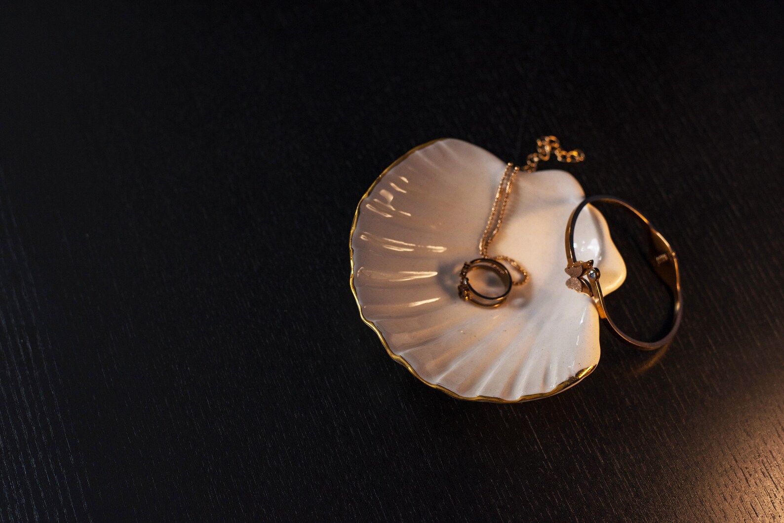 Ceramic seashell jewelry dish white & goldunique woman | Etsy