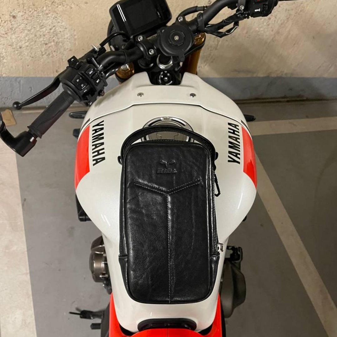 Biker Magnetic Tank Bag – Leather Rider Bag With Strong Magnets – EDC ...