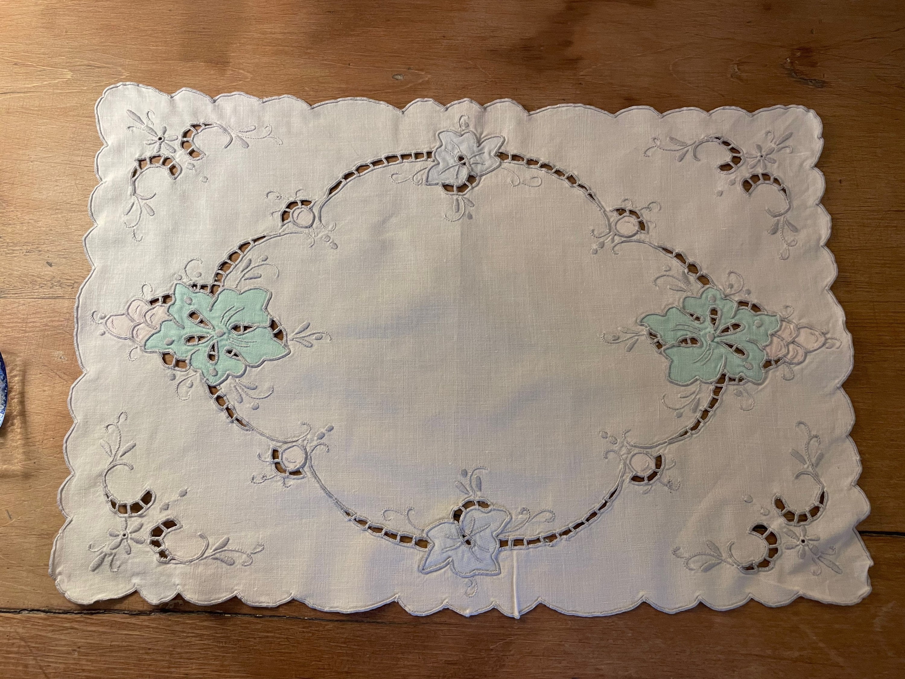 Vintage Floral Embroidered Linen Table Cloth/ Tray Cloth. Beautiful ...