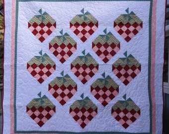 Strawberry Quilt - Etsy