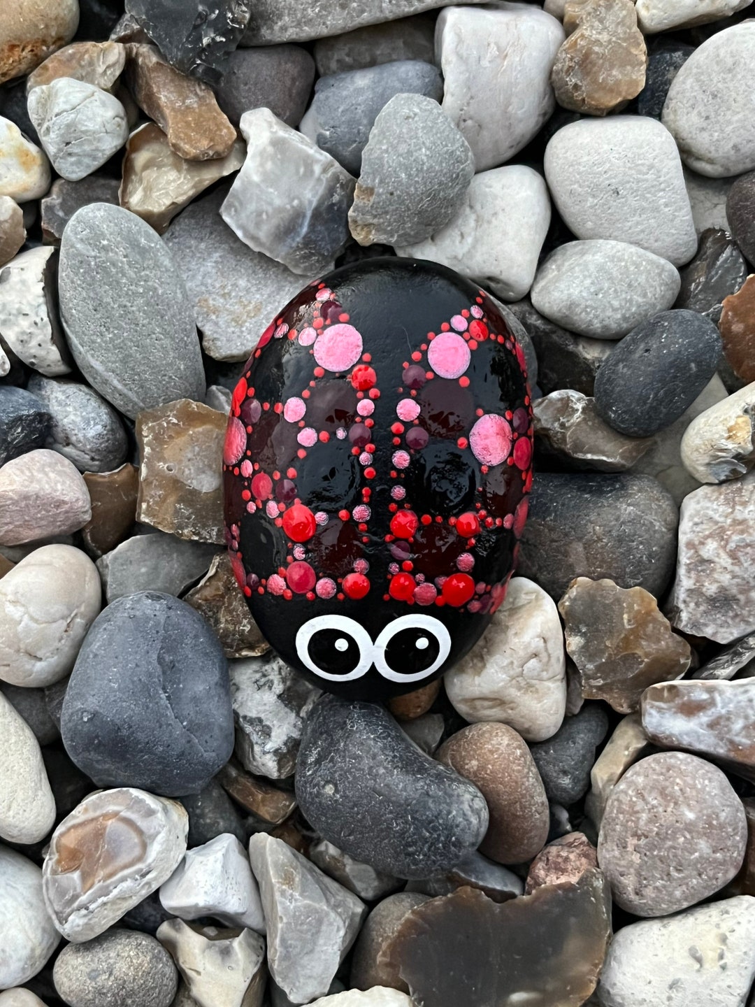 Hand Painted Ladybug Stone - Painted Stones - Ladybird - Pocket Pebble ...