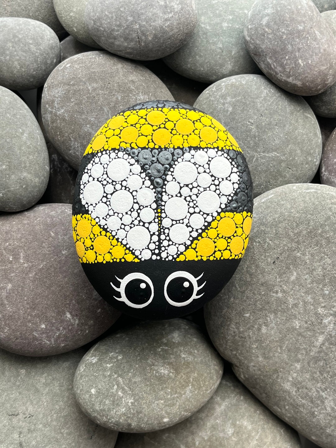 Large Dotty Bumblebee Stone Painted Stones Pocket Pebble Dot Art Garden ...