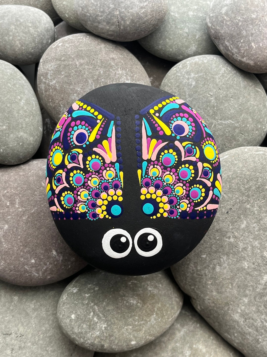 Ladybug Stone - Painted Stones - Ladybird - Pebble - Dot Art - Painted ...