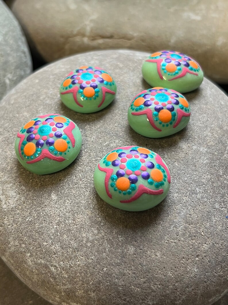 Mini Mandala Gems X 5 - Hand Painted - Painted Stones - Indoor Use ...