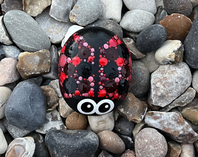 Hand Painted Ladybug Stone - Painted Stones - Ladybird - Pocket Pebble ...