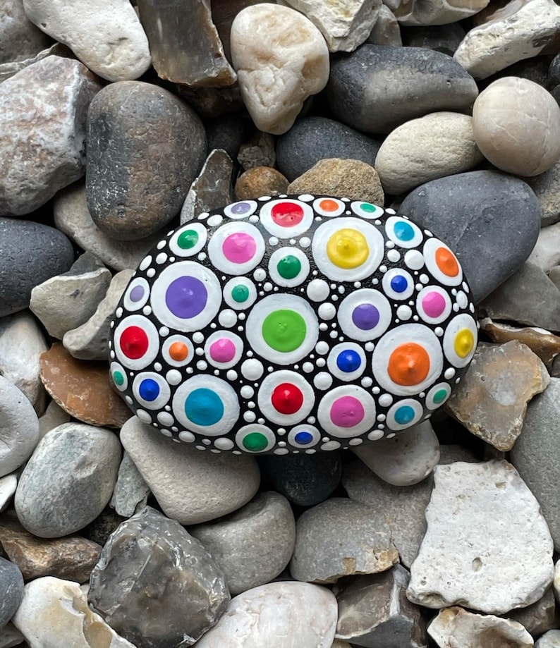 Hand Painted Polka Dot Stone – Unique Garden Rock - Etsy