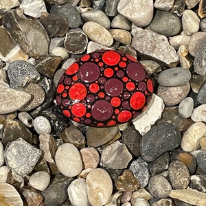 Hand Painted Polka Dot Stone – Unique Garden Rock - Etsy