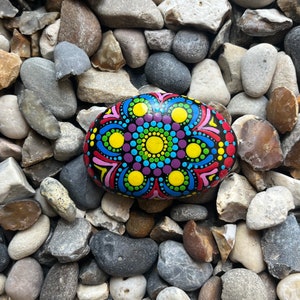 Hand Painted Mandala Stone - Unique - Painted Stones - Decorative ...