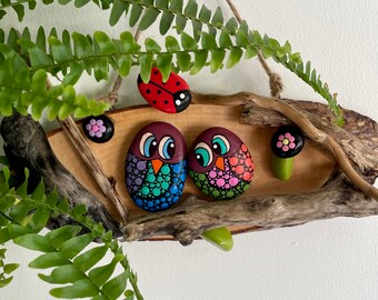 Hand Painted Pebble Art Owl Ornament – Rustic Wood Slice Decor - Etsy