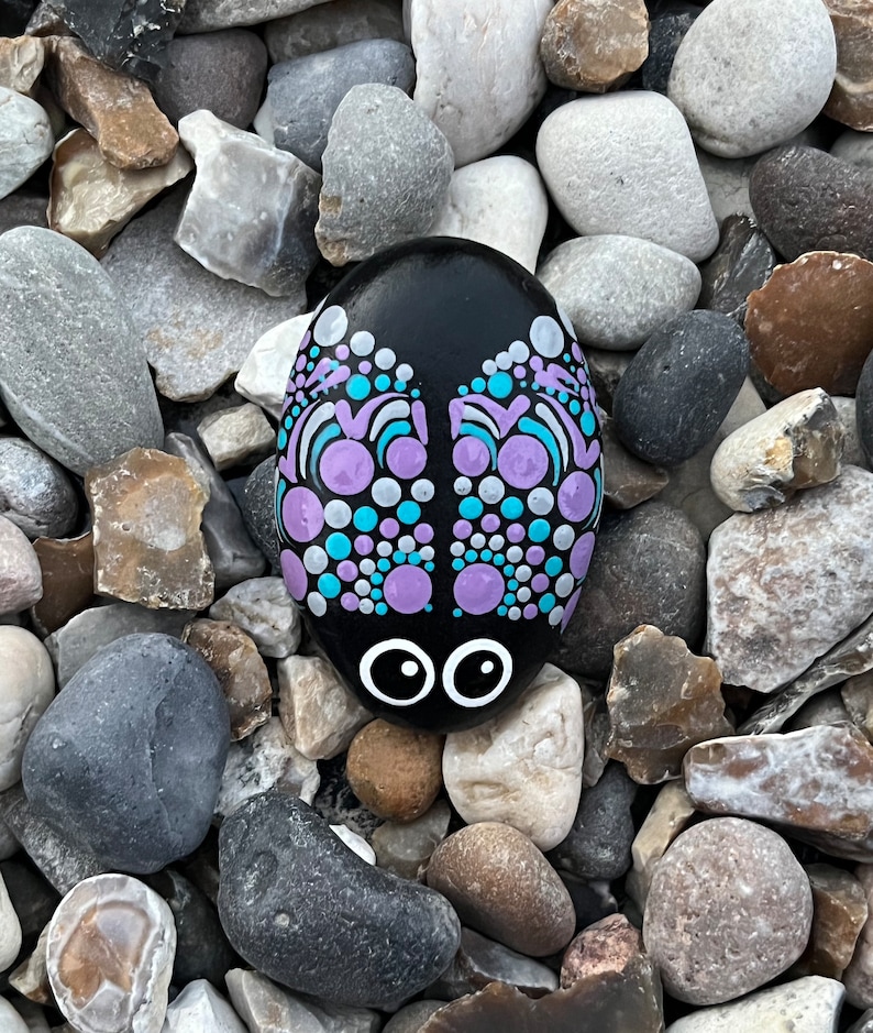 Hand-painted Ladybug Stone – Dot Art Pocket Pebble, Garden Decor - Etsy
