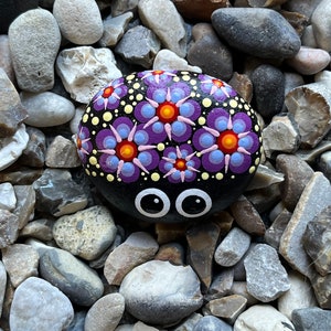 Hand Painted Ladybug Stone - Painted Stones - Ladybird - Pocket Pebble ...