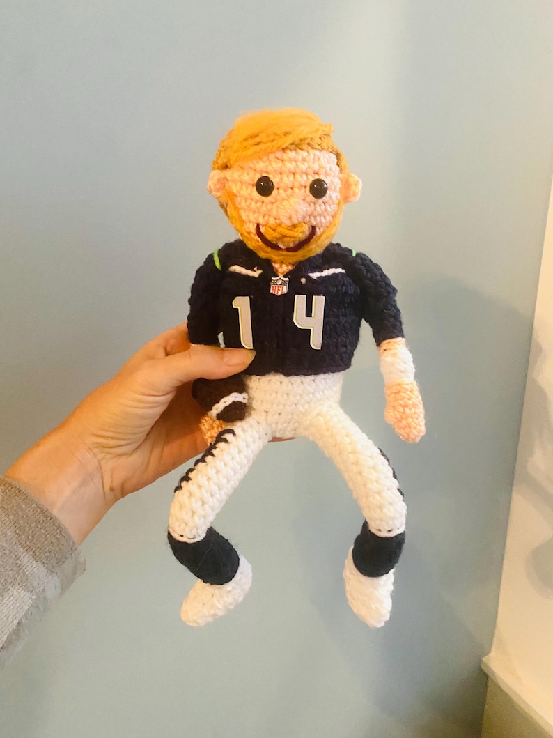 Pattern Sam Darnold #14 Football Player Stuffie *or Customize to Any ...