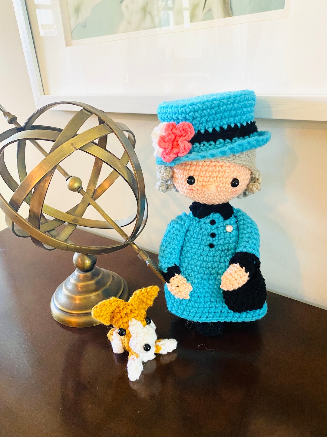 The Queen and Her Corgi Stuffies - Etsy