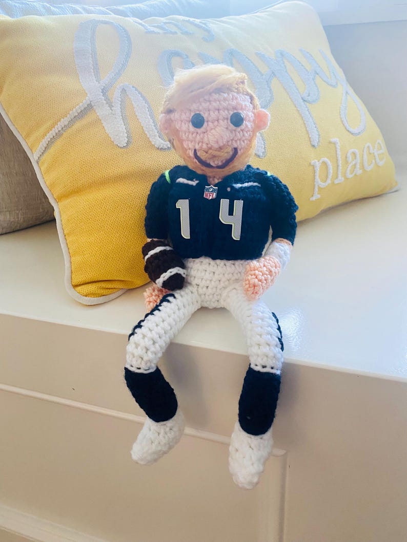 Pattern Sam Darnold #14 Football Player Stuffie *or Customize to Any ...