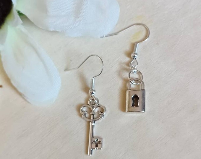 18K Gold Plated Padlock Charm Hoops W/ Removable Charm - Etsy