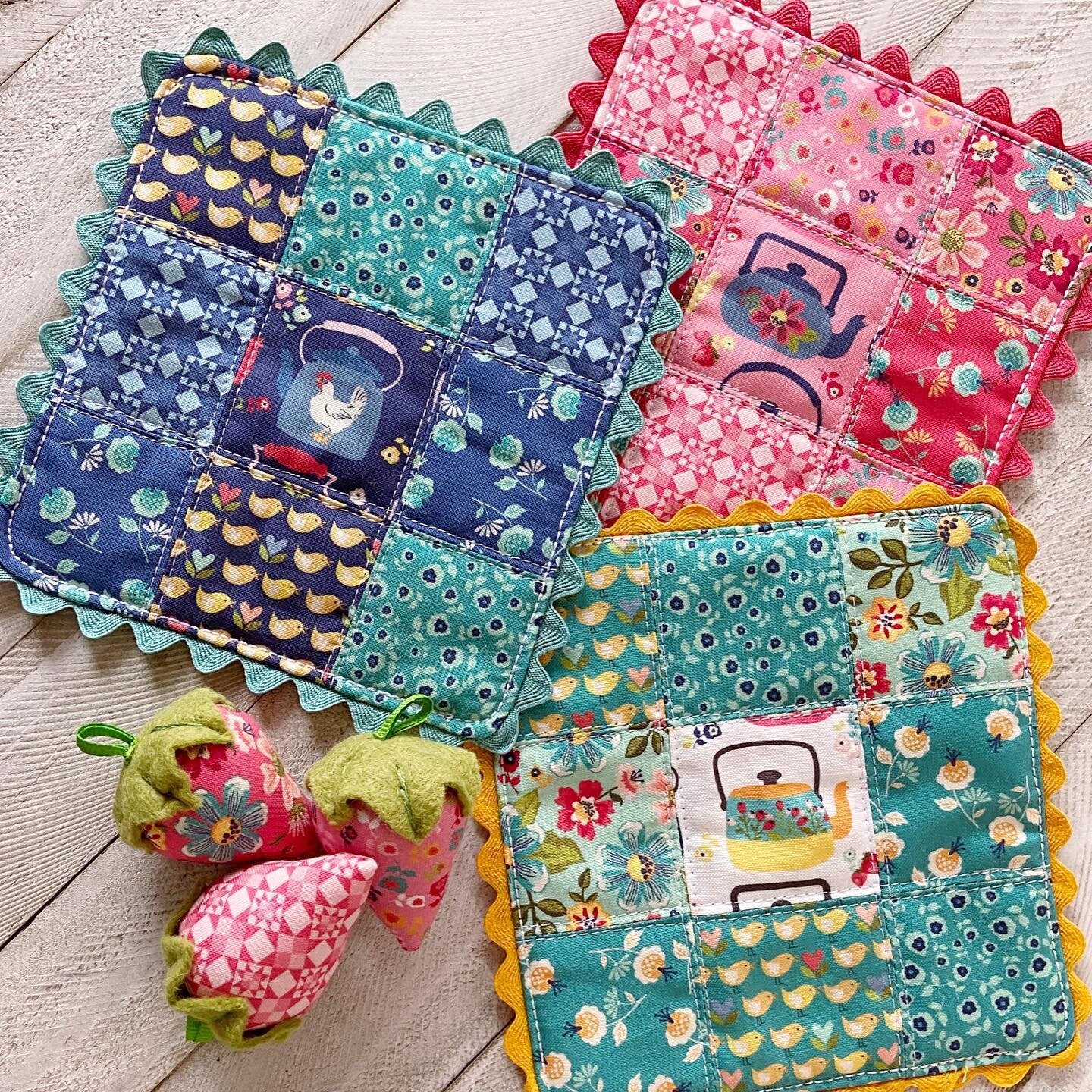 Betsy's Sewing Kit Poppie Cotton 21-piece FQ Bundle - Etsy