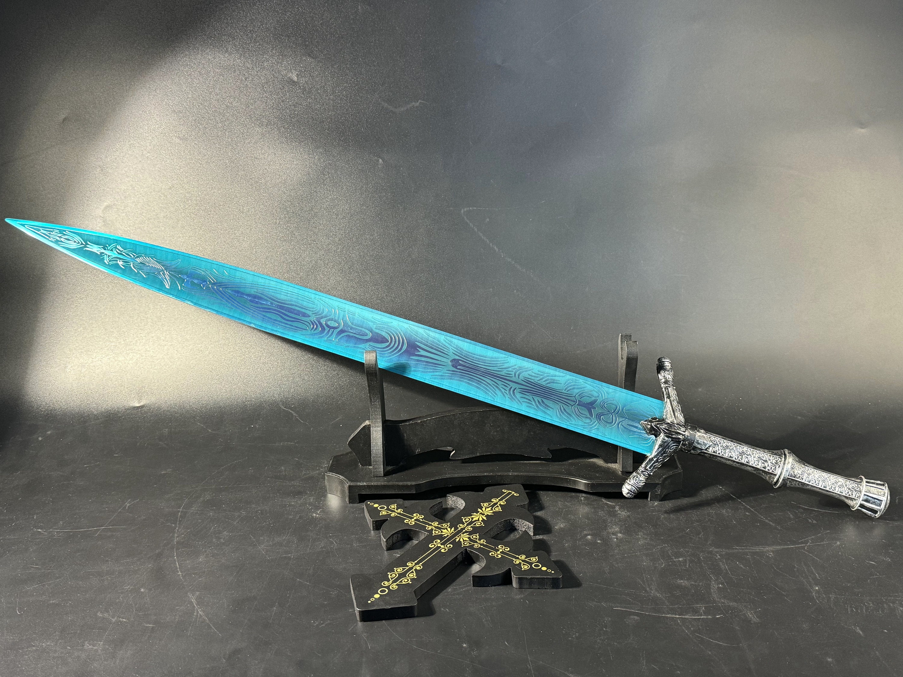 40 Full Metal Moonlight Sword From Dark Souls, Moonlight Greatsword ...