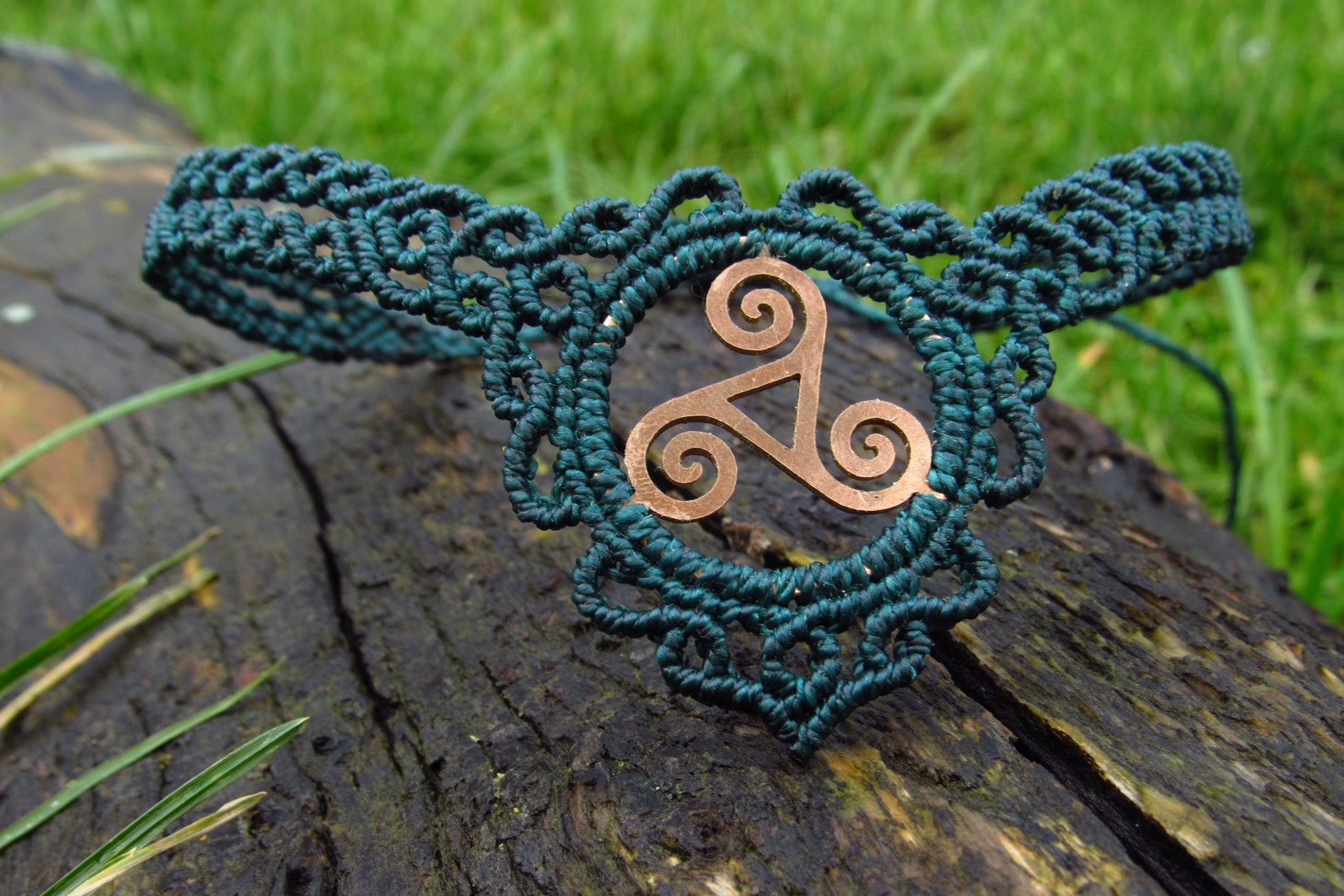 Triskelion Celtic Knot Handcut Coin Macrame Choker Necklace - Etsy
