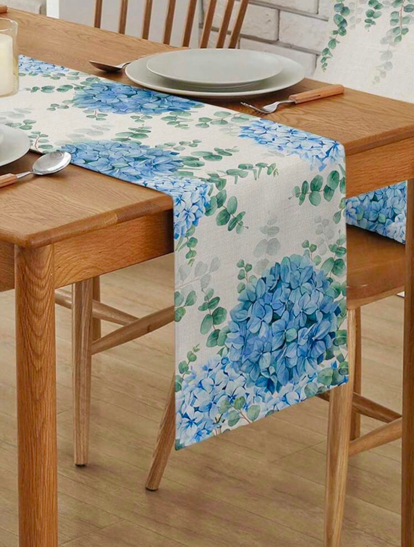Blue Hydrangea Table Runner Linens: Botanical Cottage Core Kitchen Decor - Etsy