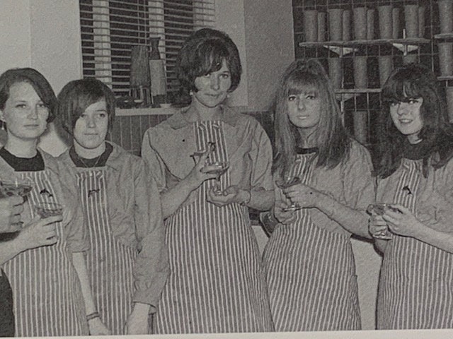 Poole Pottery Delphis Plate - Angela Wyburgh - Etsy UK