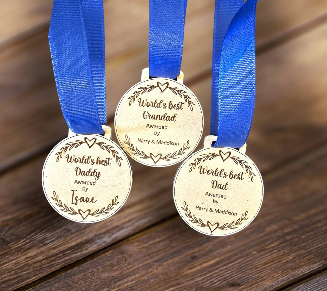 Personalised Father's Day Medal, Gift for Dad, Grandad, Daddy, Keepsake ...