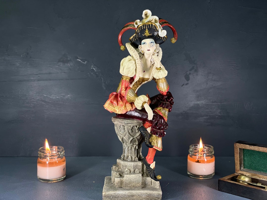Female Court Jester Sitting on Column Figurine Statue, Clown Sculpture ...