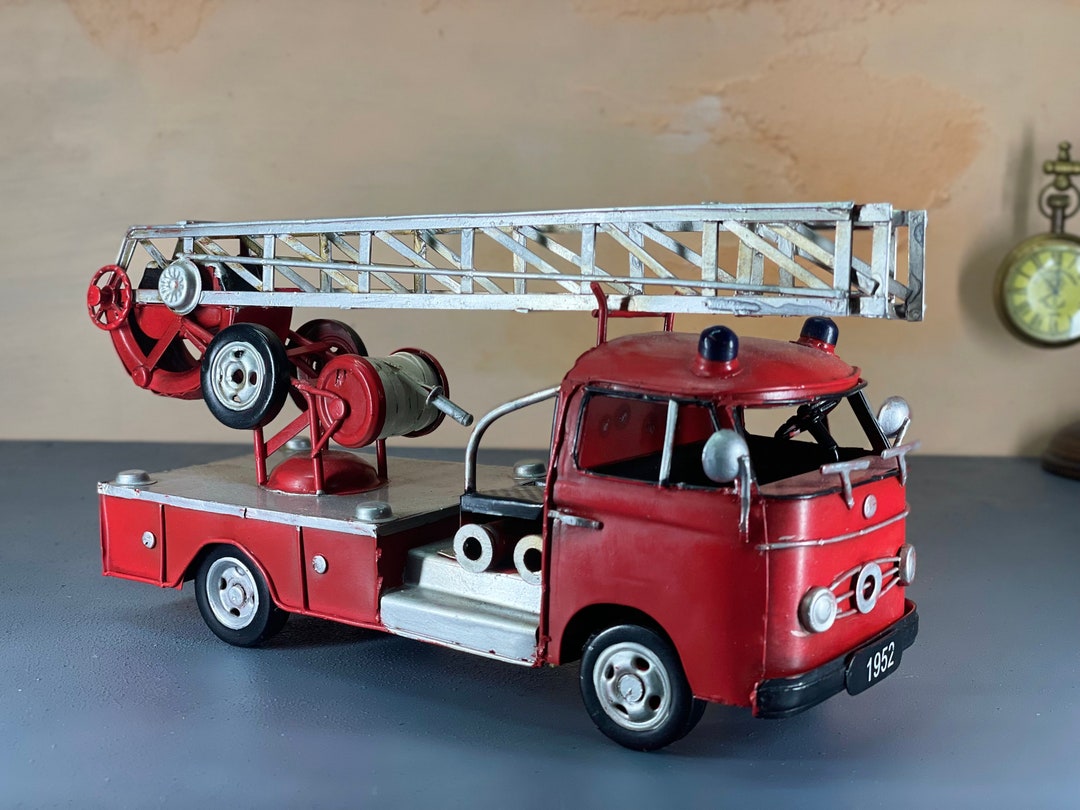 1952 Vintage Die-cast Metal Fire Engine Model, Fire Truck Decor - Etsy