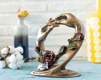 Wedding Ring Statue - Etsy