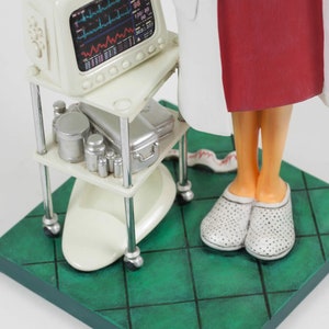 9 Inch Female Doctor Figurine Sculpture, Gift for Doctor, Doctor Office ...