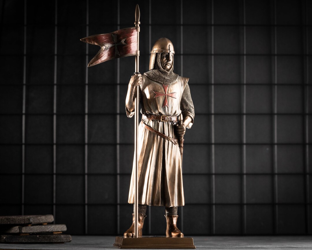 12 Inch Templar Knight Crusader Holding English Flag Statue - Etsy