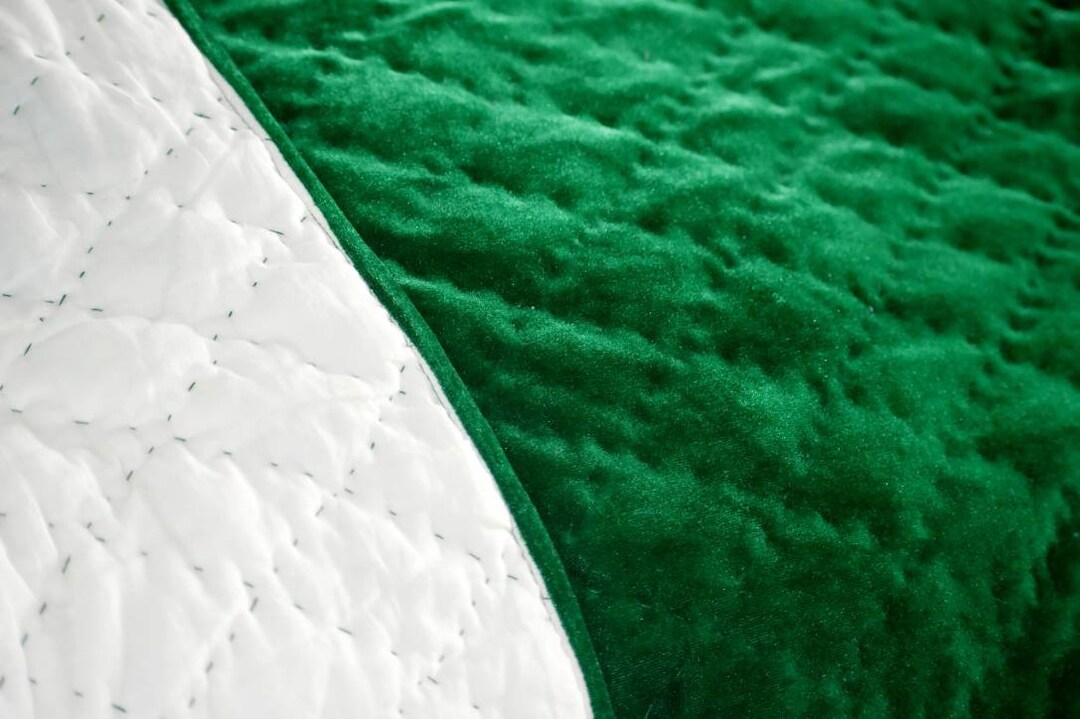 Emerald Green Velvet Quilt Velvet Comforter Green King Size Quilt ...