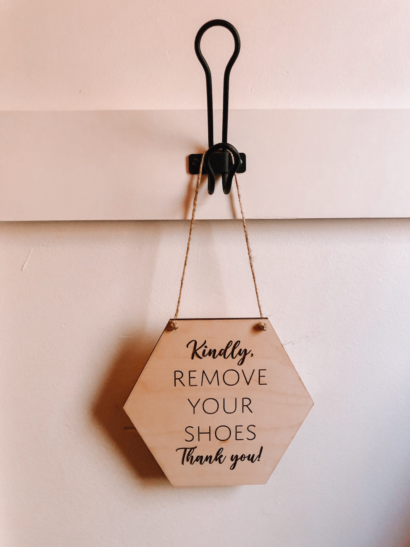 Kindly Remove Your Shoes Door Sign - Etsy