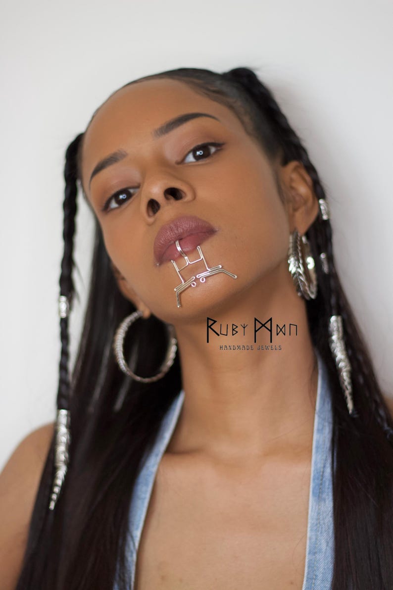 Silver Wire Lip Cuff – Non-piercing Face Jewelry - Etsy
