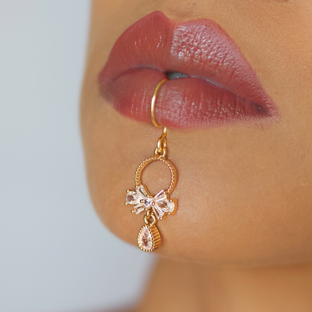 LIPLORE - GOLD AURA 8 | Bell Gold Crystal Dangle Lip Cuff - No Piercing ...