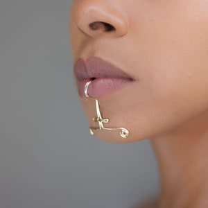 Meta Lip Cuff, Lip Jewelry ONLY, No Piercing Needed, Fake Lip Ring ...