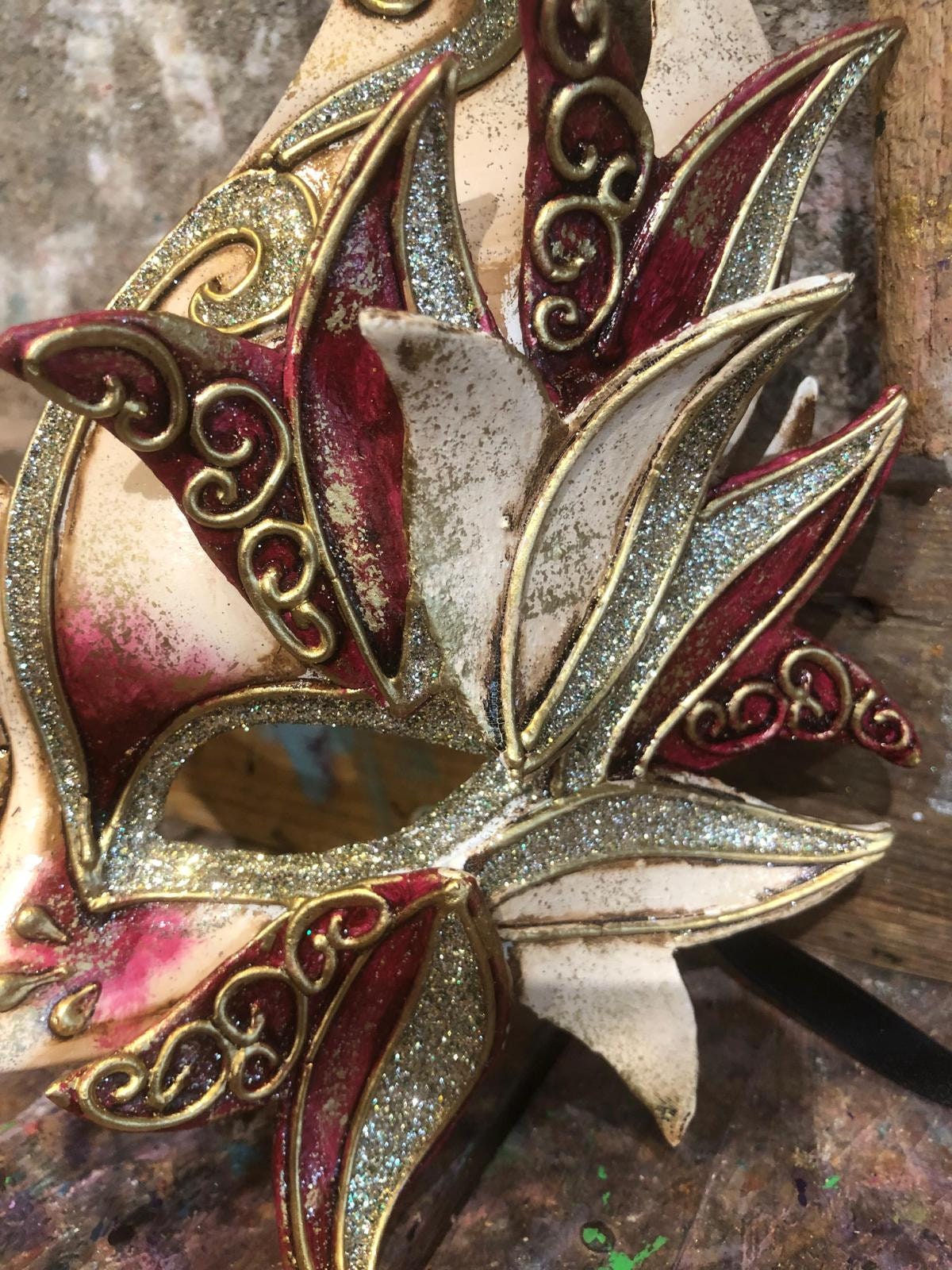 Elegant Eye-mask Painted With Silver Colors and Decorated With Petal ...