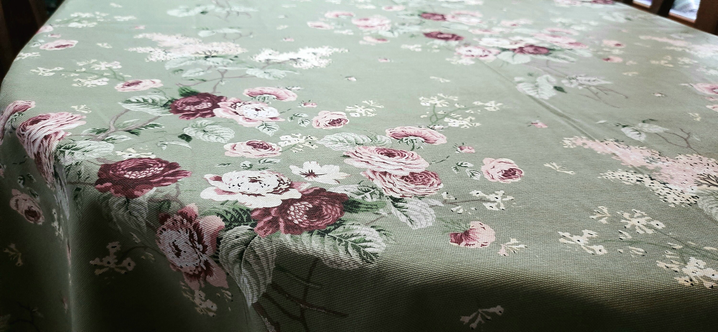 Nile Green Roses Print Table Linen in Custom Sizes, Spring Tablecloth ...
