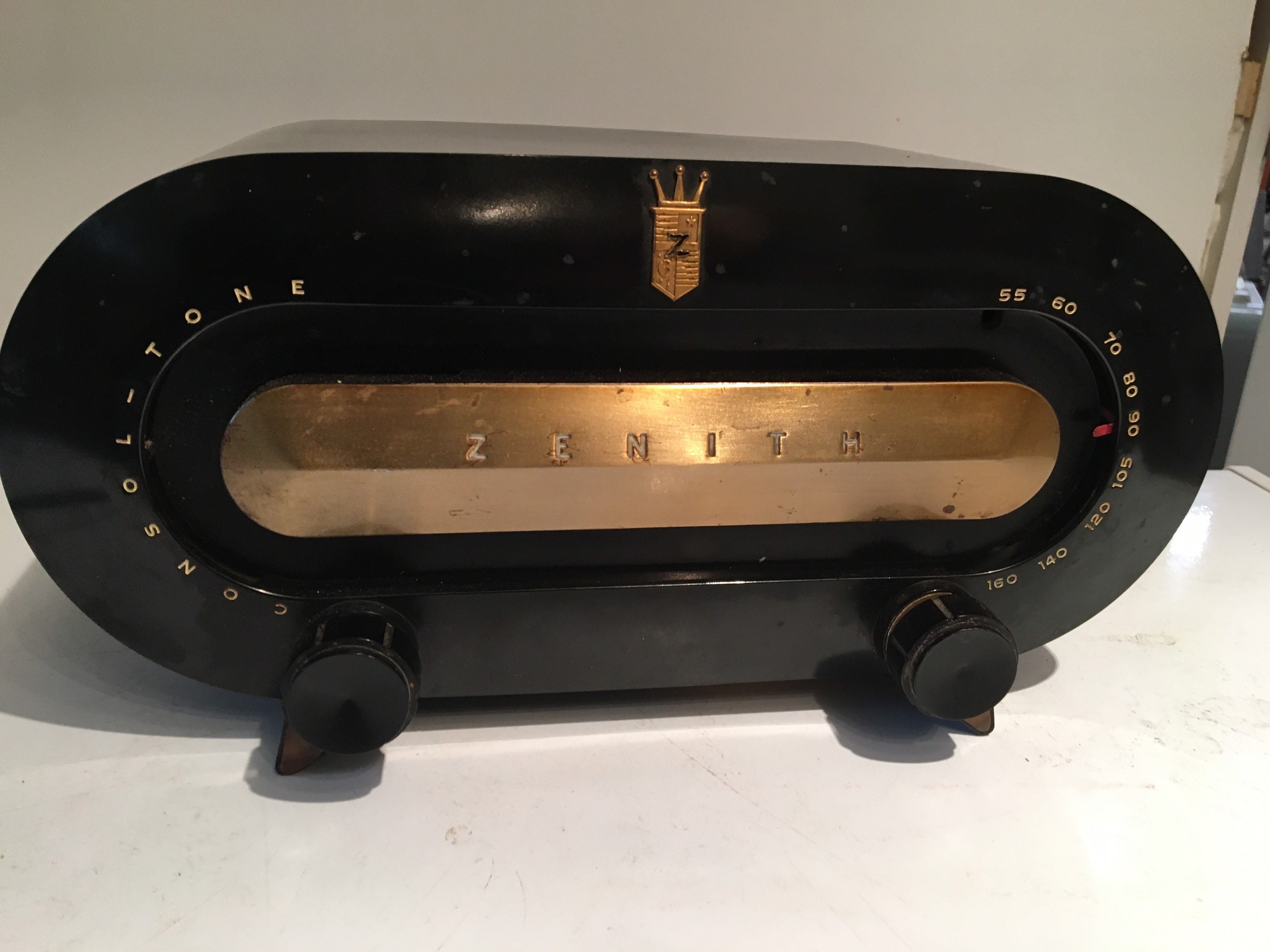 Antique Zenith Radio for sale | Only 4 left at -75%