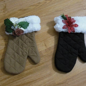 Christmas Decorated Oven Mitts Hanging Christmas Decor Kitchen ...