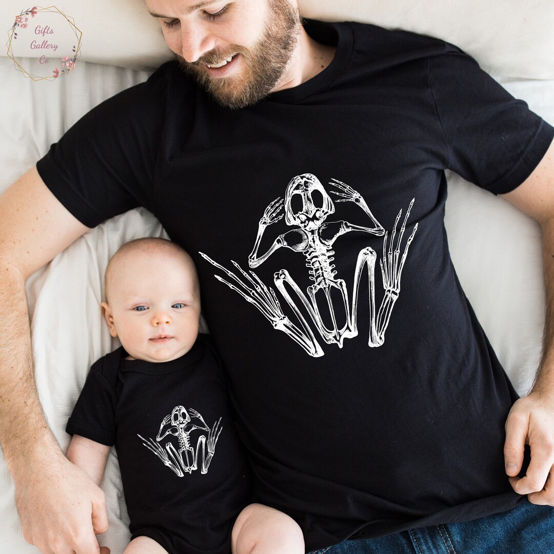 Toad Frog Skeleton T-shirt, Frog and Toad Tshirt, Graphictshirt, Rib ...
