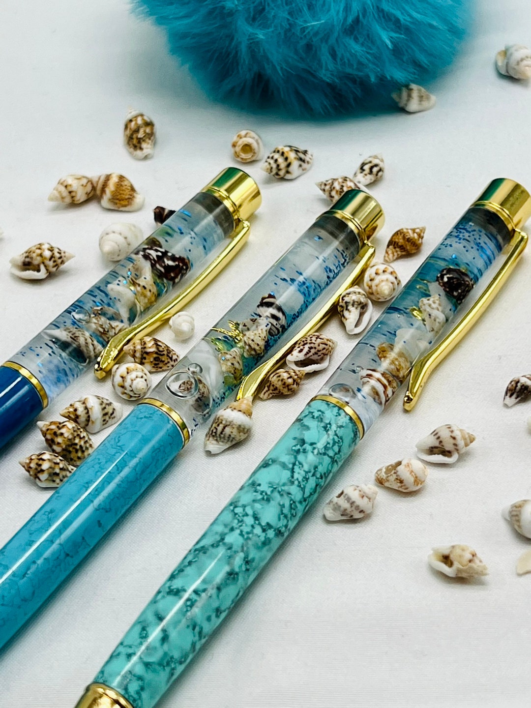 Ocean Float Pen. Nautical Seashells, Sand, Golden Seahorse and Seaweed ...