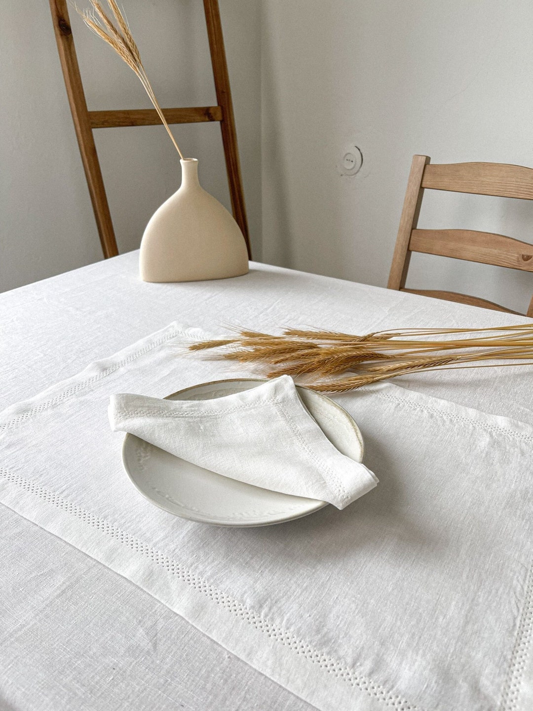 White Linen Serviettes