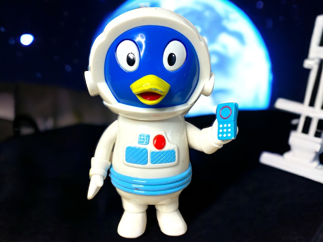 Pablo Penguin the Backyardigans ASTRONAUT 7 Inch Mattel 2006 Talks ...